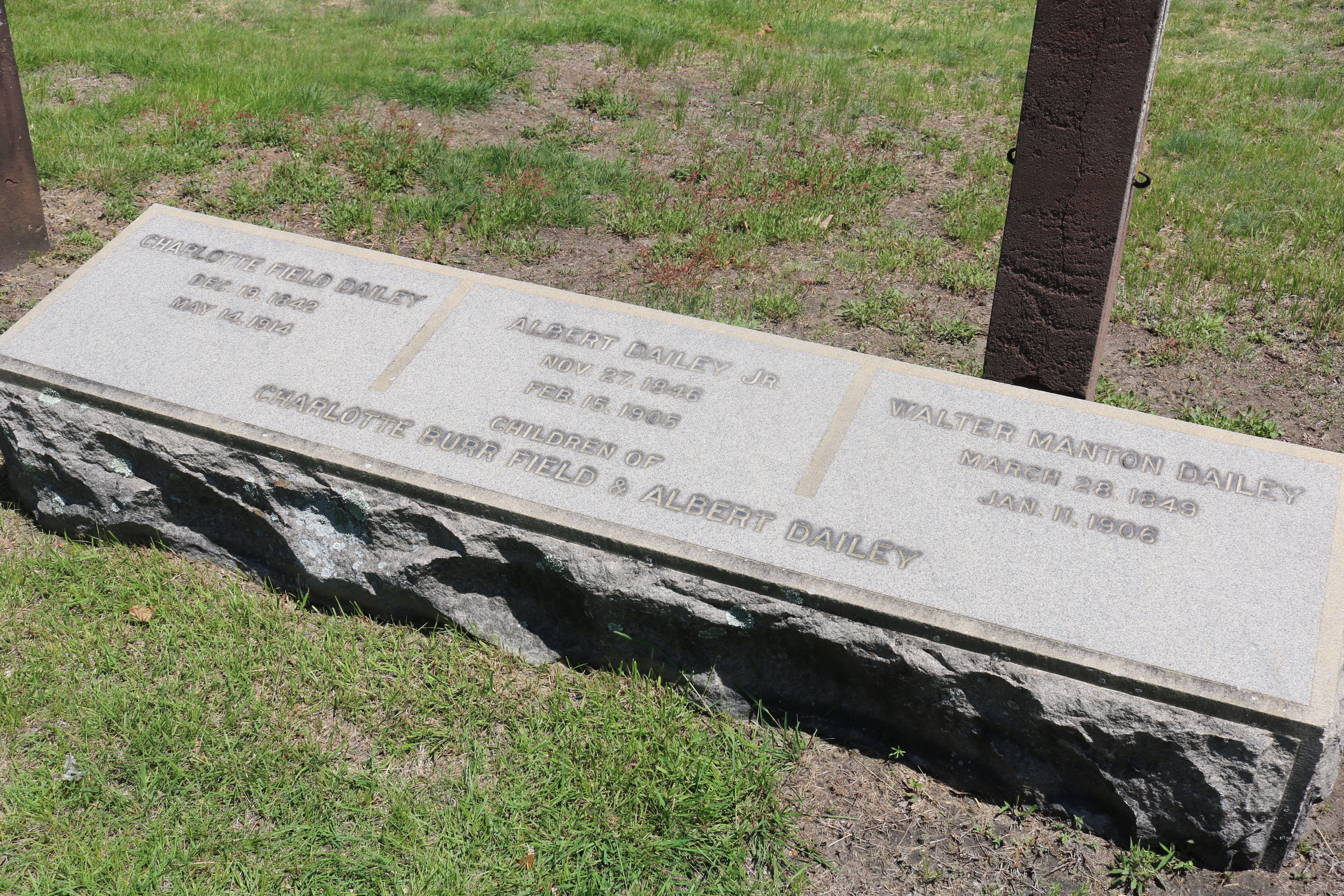 The Dailey Family – Edgar Allan Poe: Rhode Island
